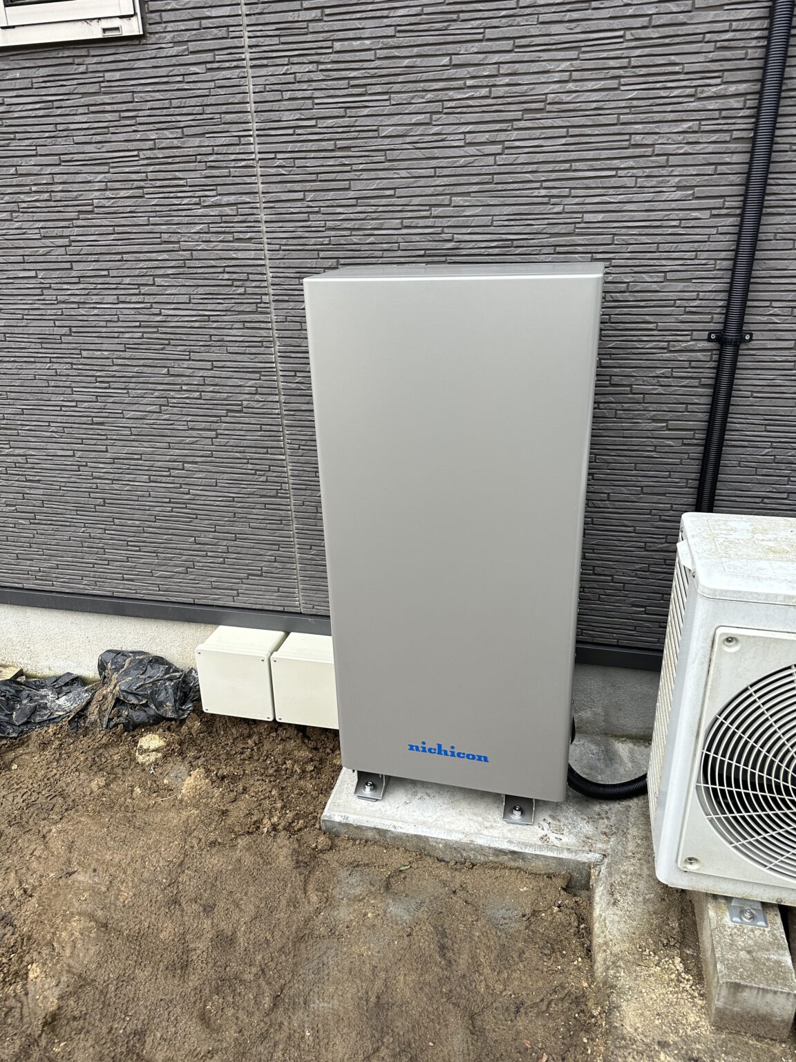 鶴岡市みずほ S様邸 ニチコンT3蓄電池7.4kWh、V2Hセパレート型 | 荘内電気設備株式会社